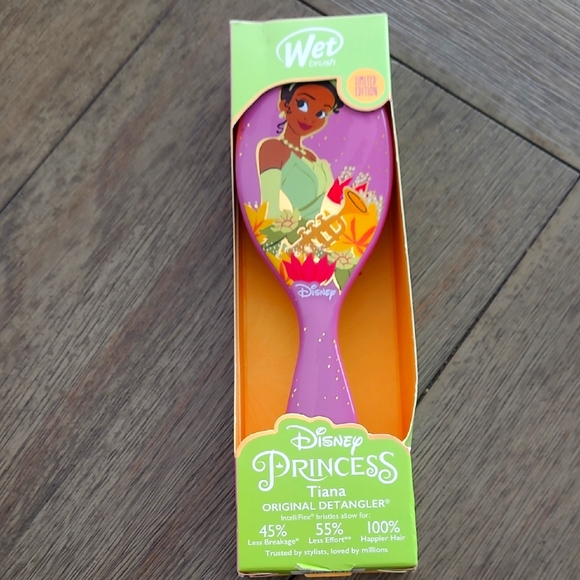 Wet Brush | Accessories | Disney Princess Tiana Detangler Wet Brush ...